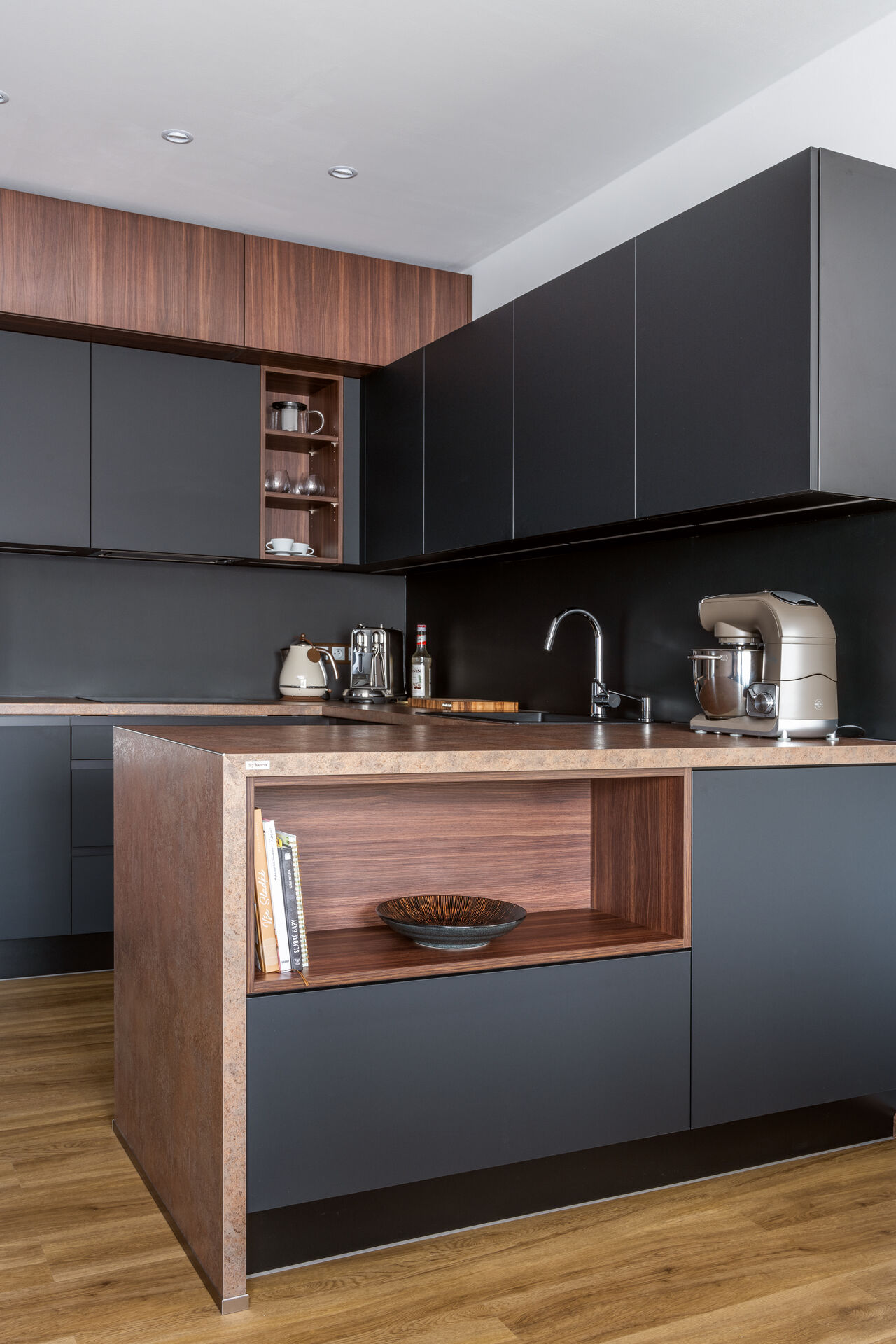 Tosca | Xtreme Black