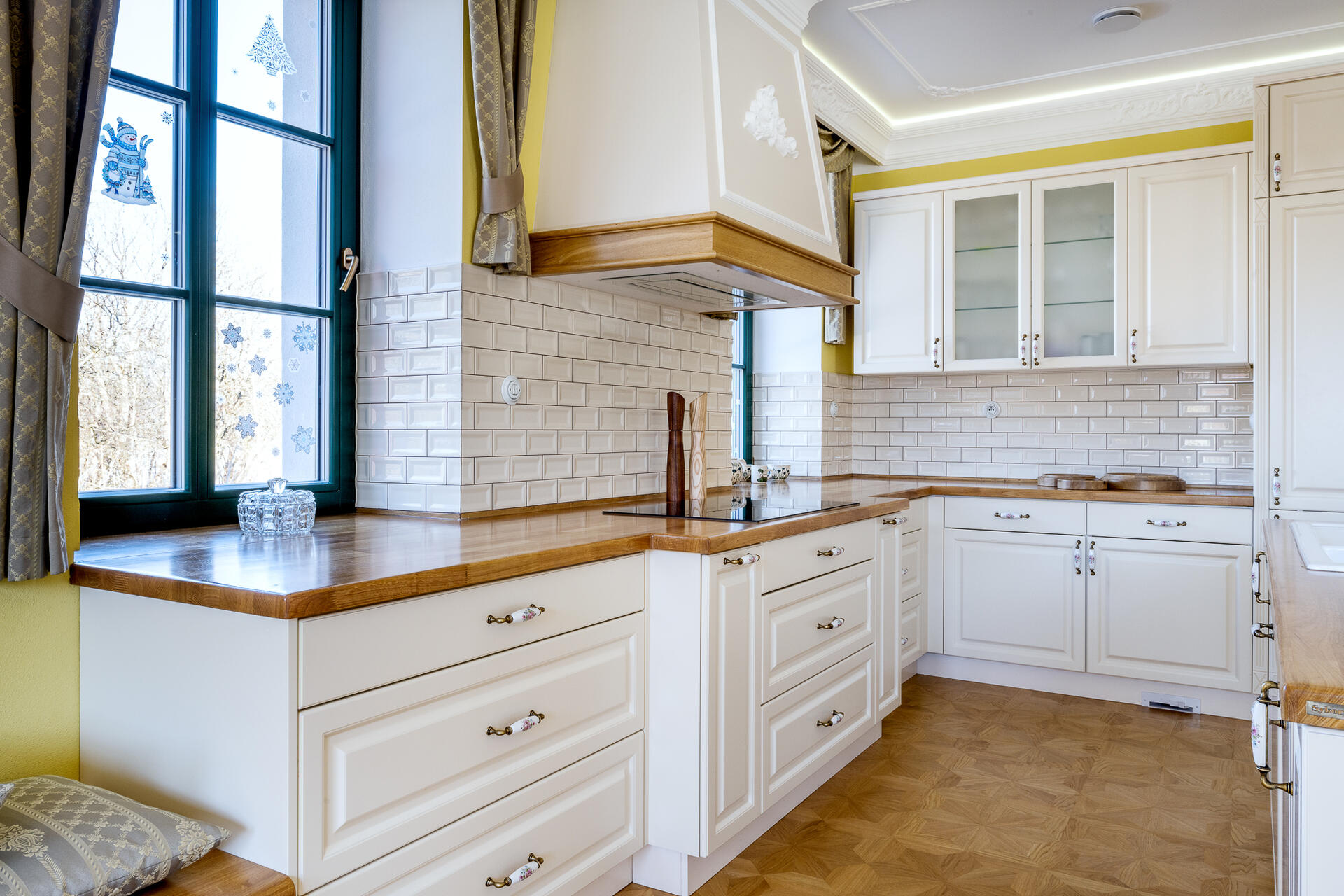 Kitchen like a castle. Timeless look, great style.