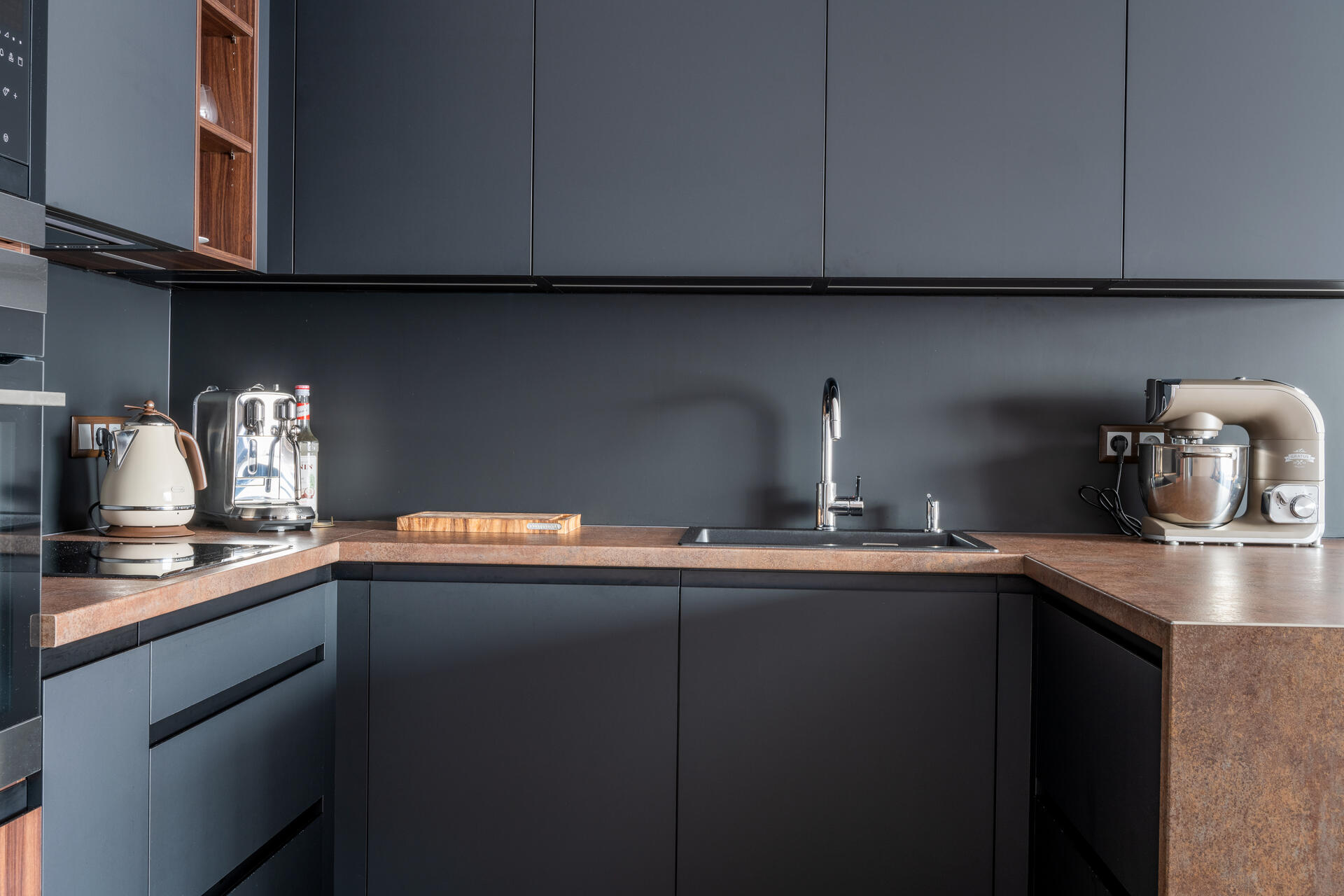 Tosca | Xtreme Black