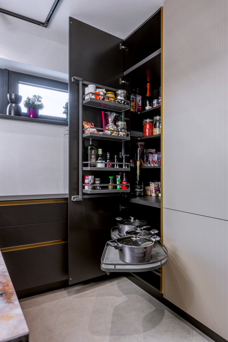 An apartment full of elegance and harmony