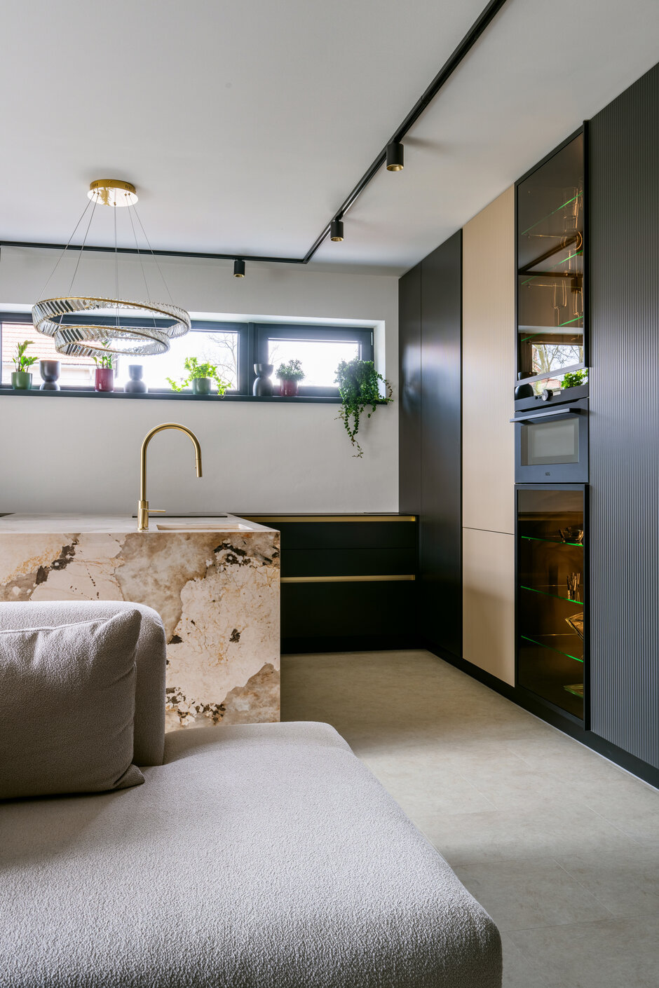 An apartment full of elegance and harmony